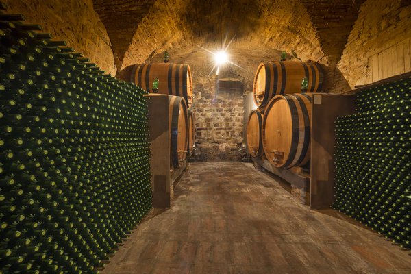 Bodega | Spanish to English Translation - SpanishDictionary.com