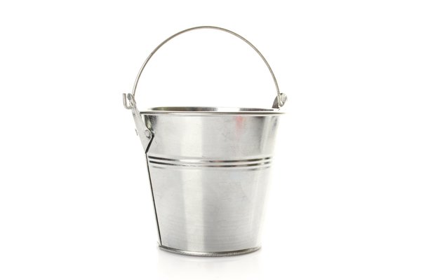 Bucket in Spanish | English to Spanish Translation - SpanishDictionary.com