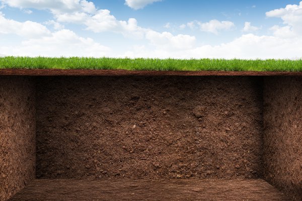 Underneath | Traductor de inglés a español - inglés.com