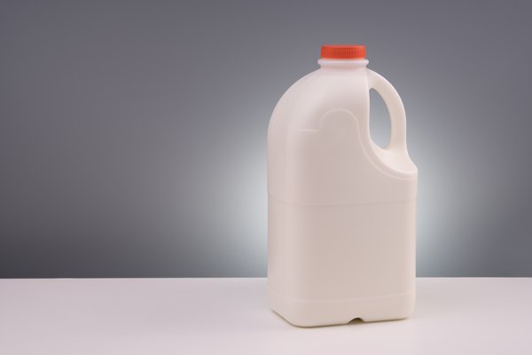 Gallon in Spanish | English to Spanish Translation - SpanishDictionary.com