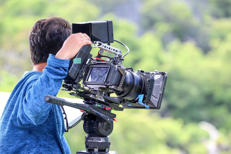 Toma | Spanish to English Translation - SpanishDictionary.com