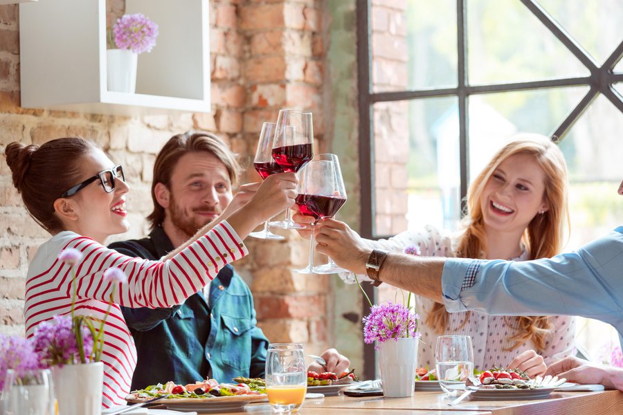 Eat out in Spanish | English to Spanish Translation - SpanishDictionary.com
