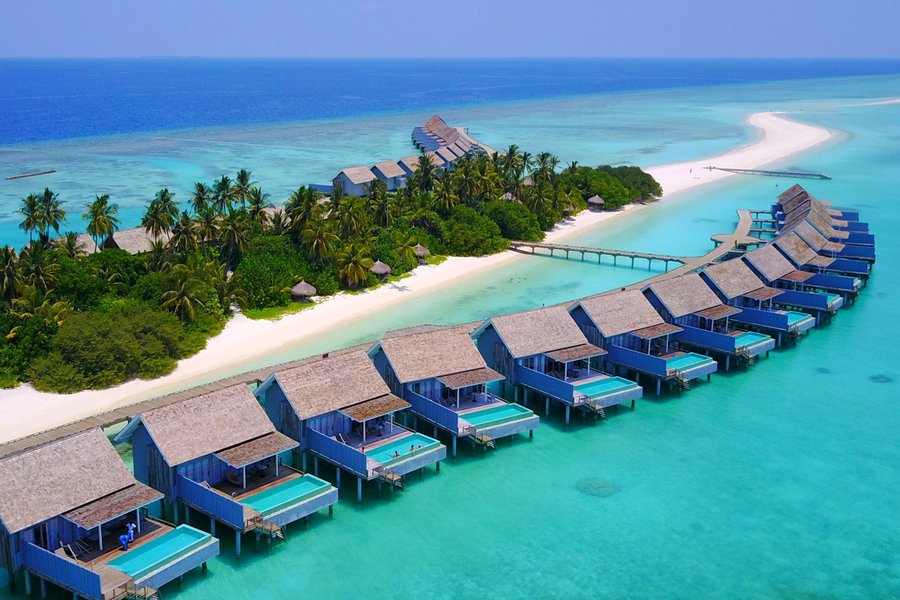 Resort in Spanish | English to Spanish Translation - SpanishDictionary.com