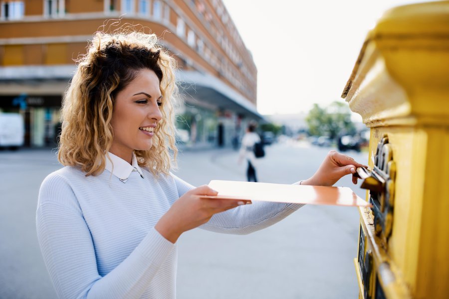 Mail in Spanish | English to Spanish Translation - SpanishDictionary.com