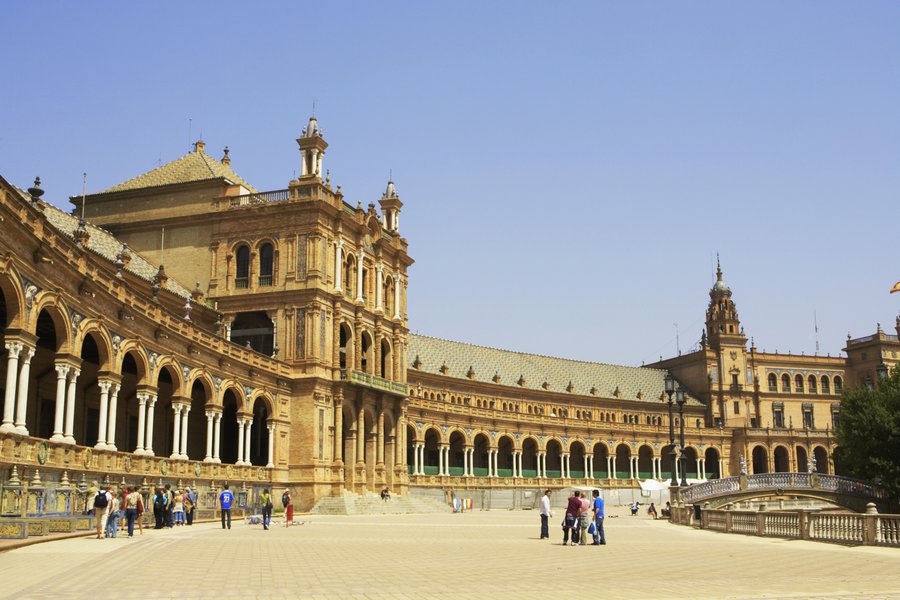 Plaza | Spanish to English Translation - SpanishDictionary.com