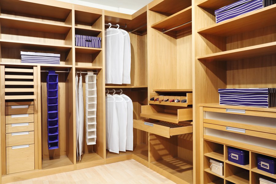 Closet in Spanish | English to Spanish Translation - SpanishDictionary.com