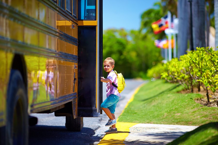 Take the bus in Spanish | English to Spanish Translation ...