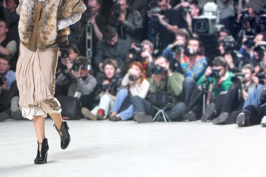 Moda | Spanish to English Translation - SpanishDictionary.com