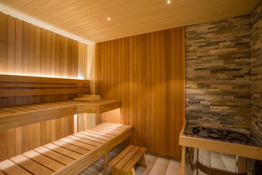 Saunas | Spanish to English Translation - SpanishDictionary.com