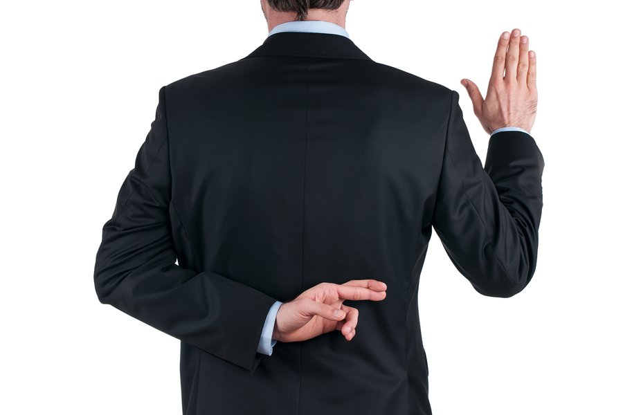Lying | Traductor de inglés a español - inglés.com