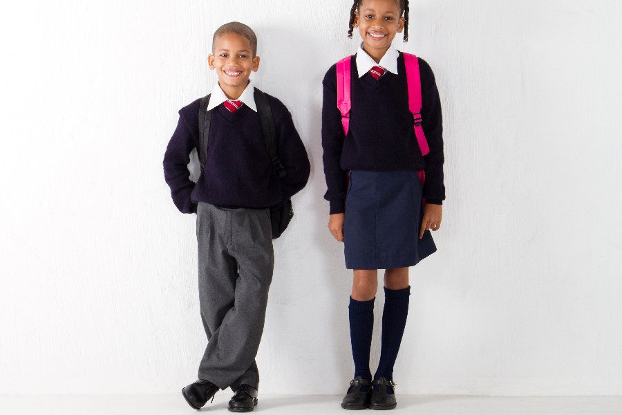 Uniforme | Spanish to English Translation - SpanishDictionary.com