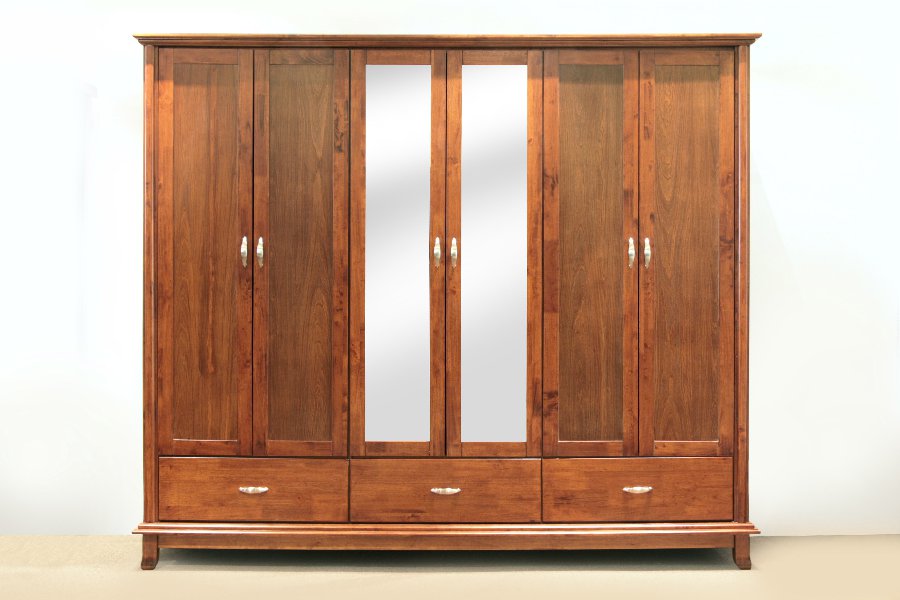 El armario | Spanish to English Translation - SpanishDictionary.com