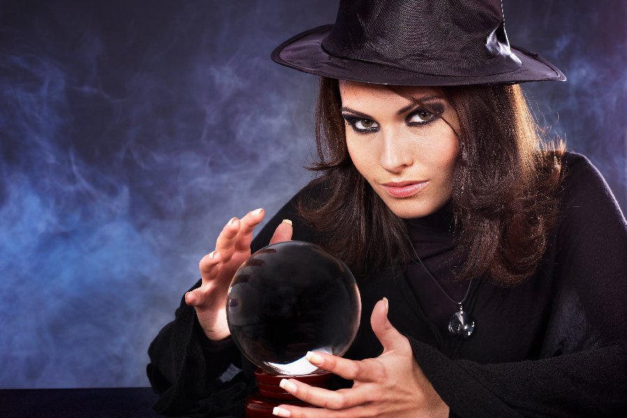 La bruja | Spanish to English Translation - SpanishDictionary.com