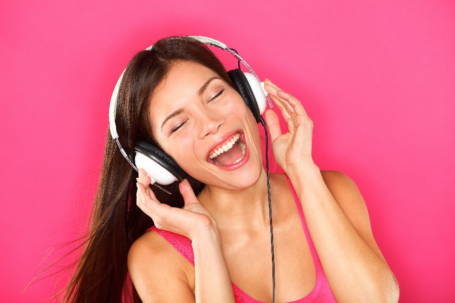 Escuchar música en inglés | Traductor de español a inglés - inglés.com