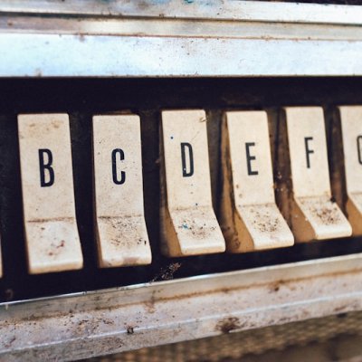 Other words of hardwired | Spanish Translator